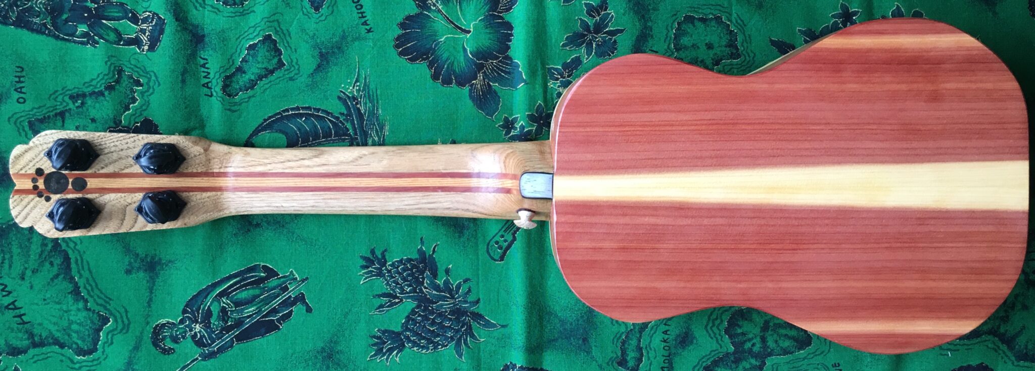 Western red cedar-Eastern red cedar Ukulele – Backyard 'Ukuleles